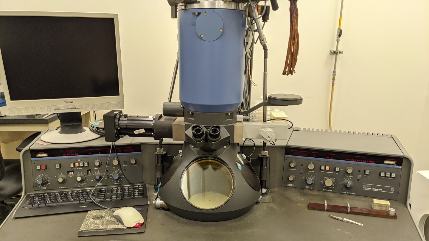 Philips 410 Transmission Electron Microscope | Biomed Core Facilities I ... Philips 410 Transmission Electron Microscope | Biomed Core Facilities I ...